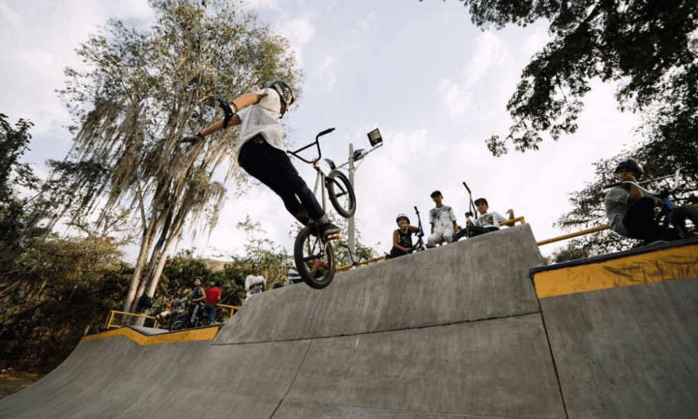 BMX Freestyle colombiano se abre paso entre los mejores del mundo ...